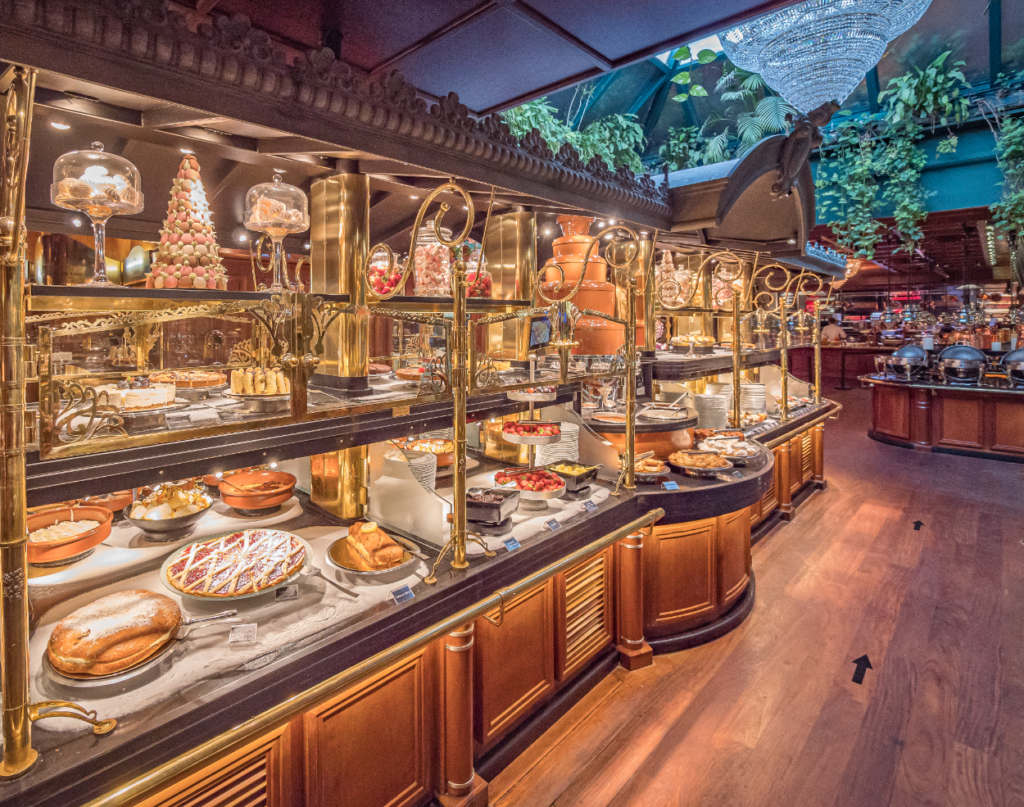 Les Grands Buffets, l'incroyable buffet à volonté
